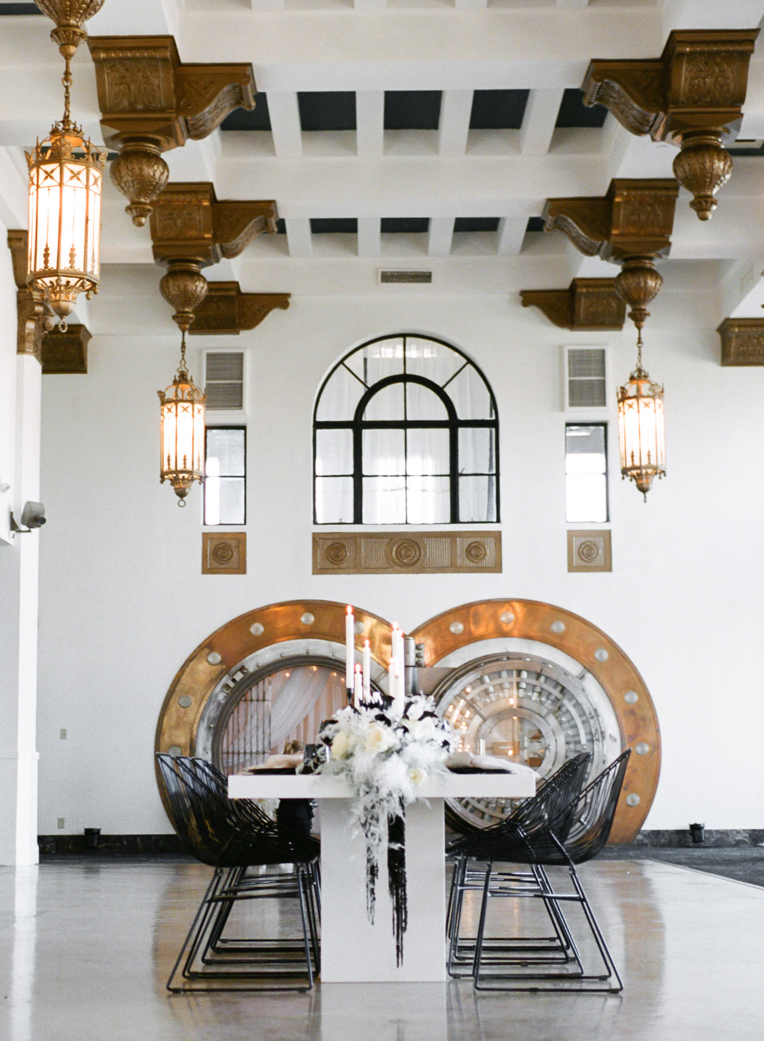 Gold, Black & White Wedding Elegance at The Noble St. Louis | Erica ...